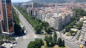 Remove Moving Objects from Video in OpenCV Python using Background Subtraction - MLK - Machine ...